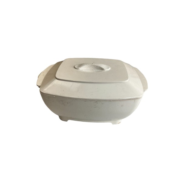 Unbranded | Dining | White Plastic Mini Bowl With Lid Dinnerware ...